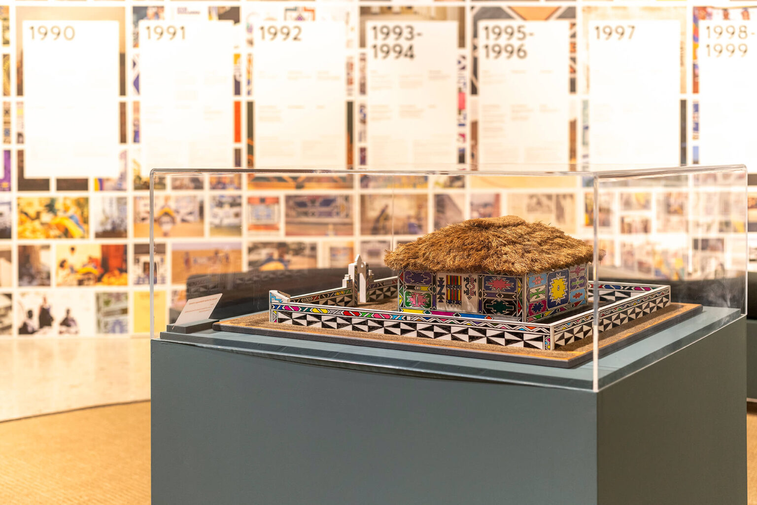 Decoding Cosmic Language: Umgwalo and Geometry in Dr Esther Mahlangu’s ...